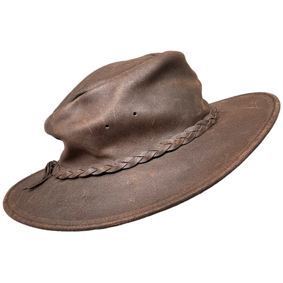 Minnetonka | Accessories | Minnetonka Unisex Fold Up Hat Leather Flat ...